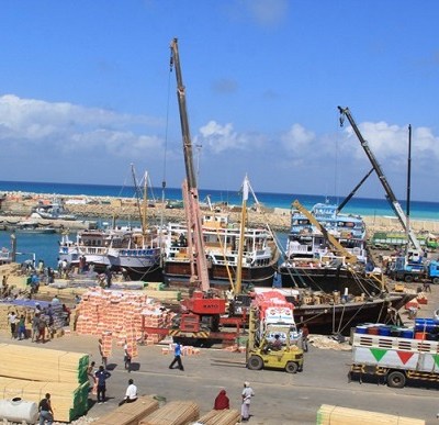 Markab Saacado xayirnaa oo maanta ku soo xiranaya Dekada Boosaaso ...